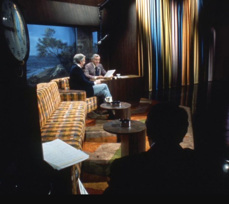Surreal Life: Evolution of the TV Talk Show Set, 1964 to Present ...